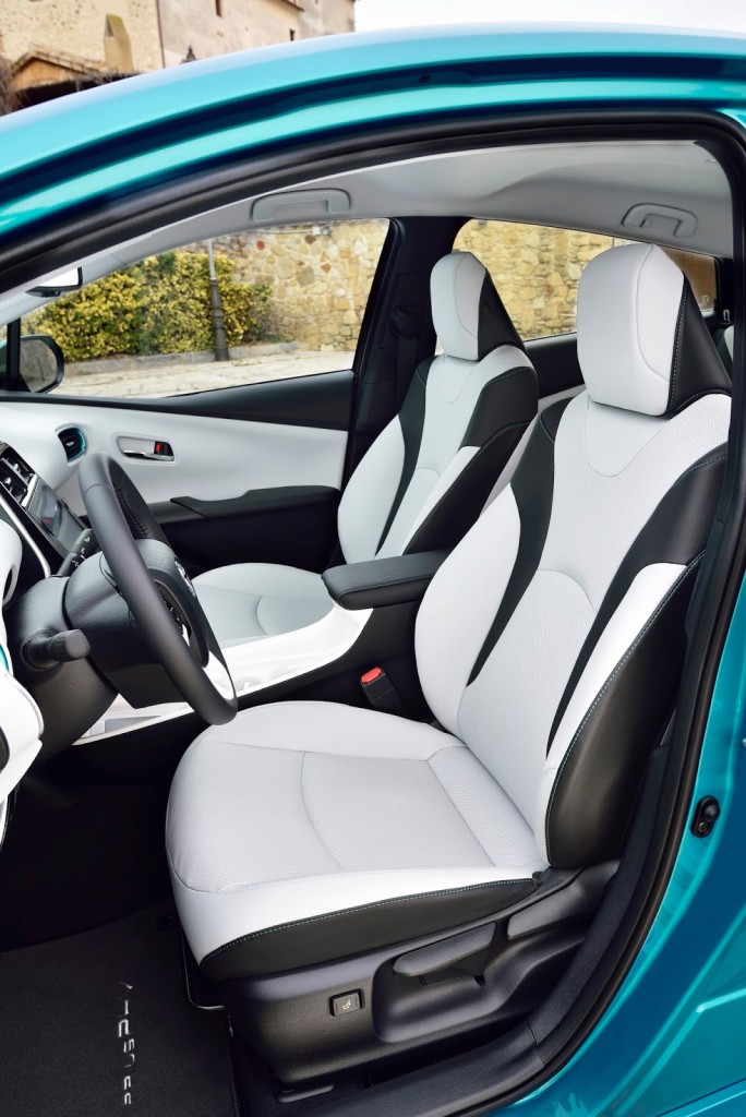 Toyota predstavlja novi Yaris i Prius